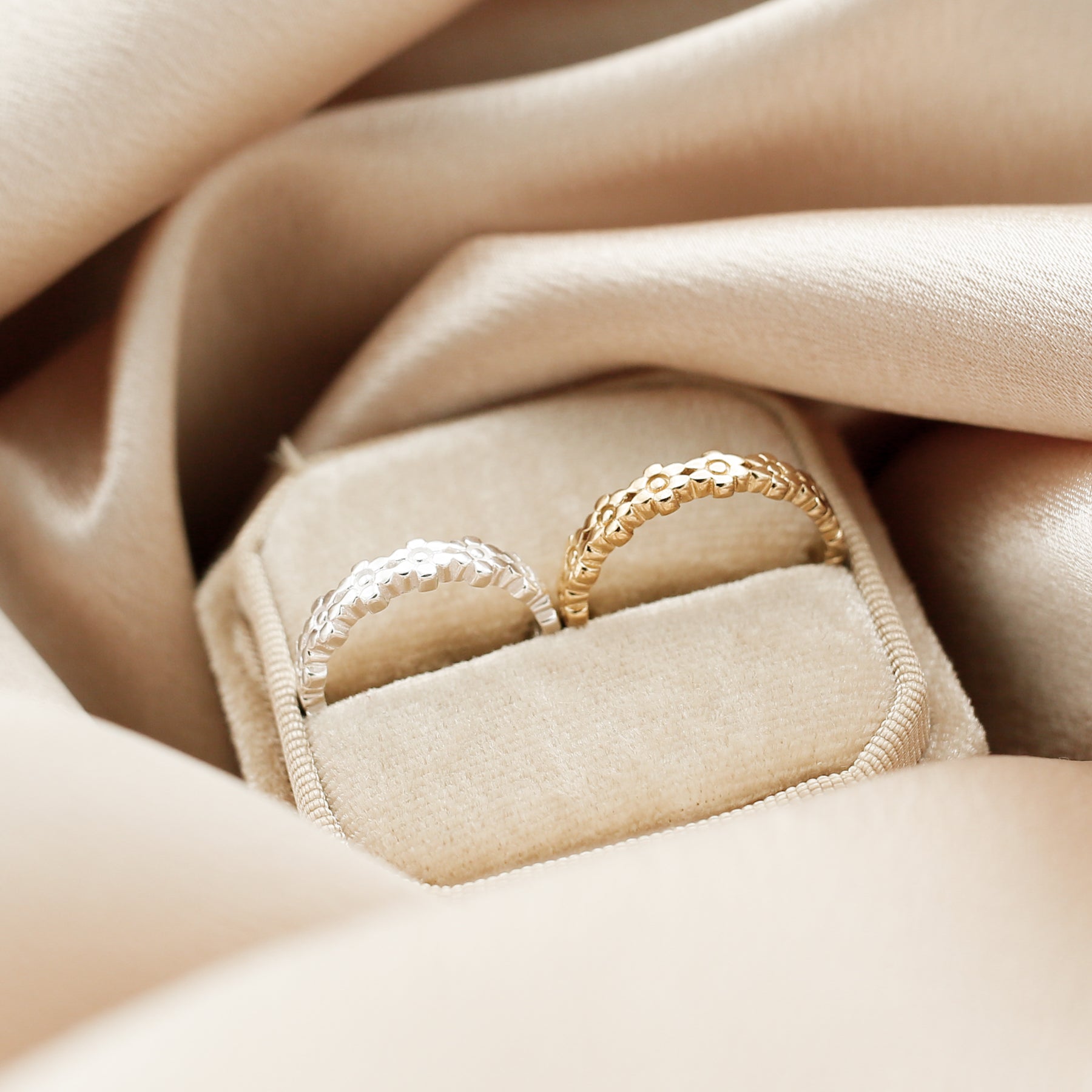 Farrah Daisy Ring | Floral Brass or Silver Band
